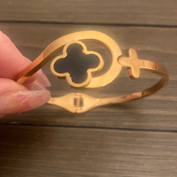 Jewelry | Stainless Steel Rose Gold Bangle With Black Four Leaf Clover | Poshmark